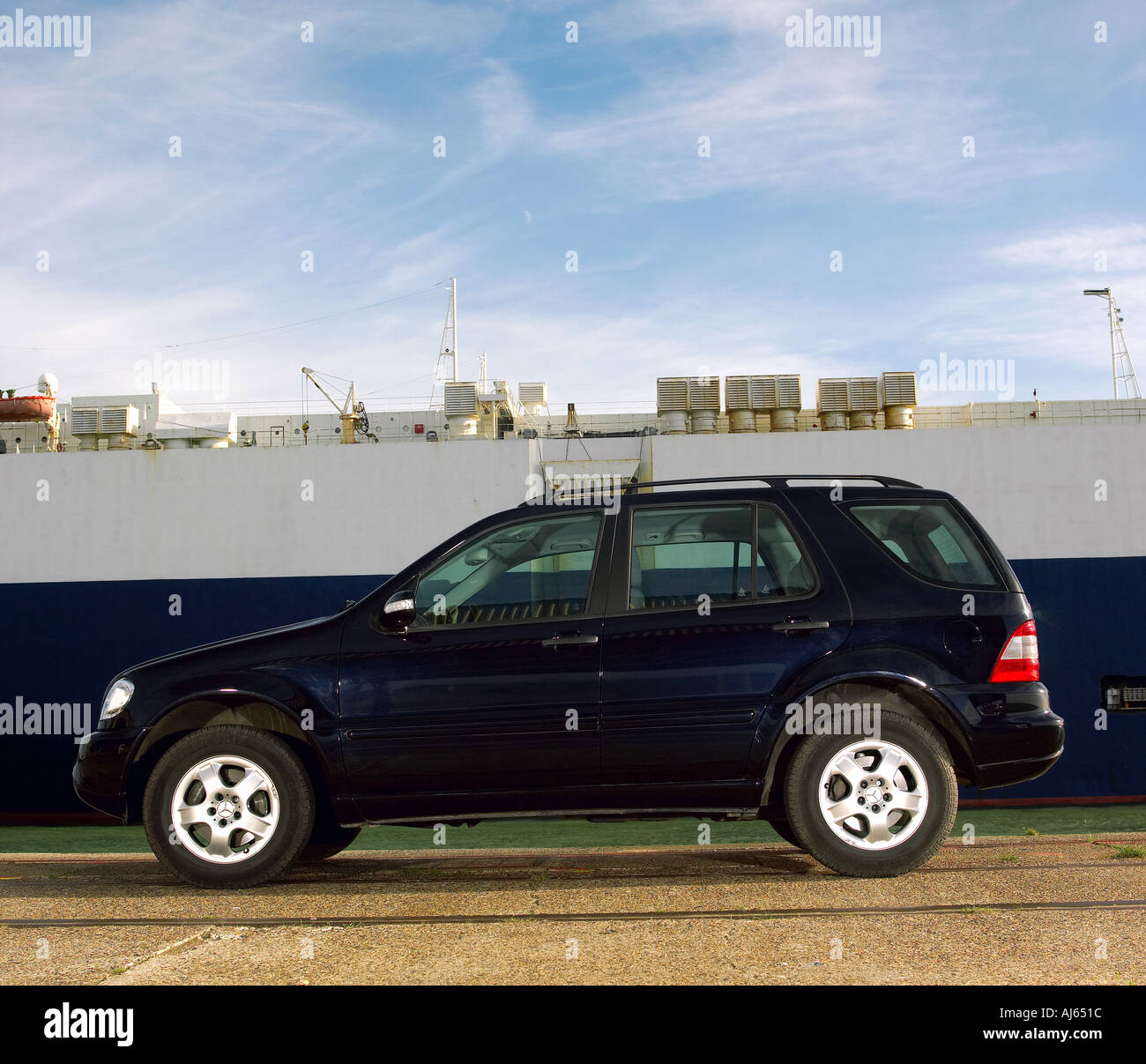 2003 Mercedes Benz ML270 cdi Stock Photo - Alamy