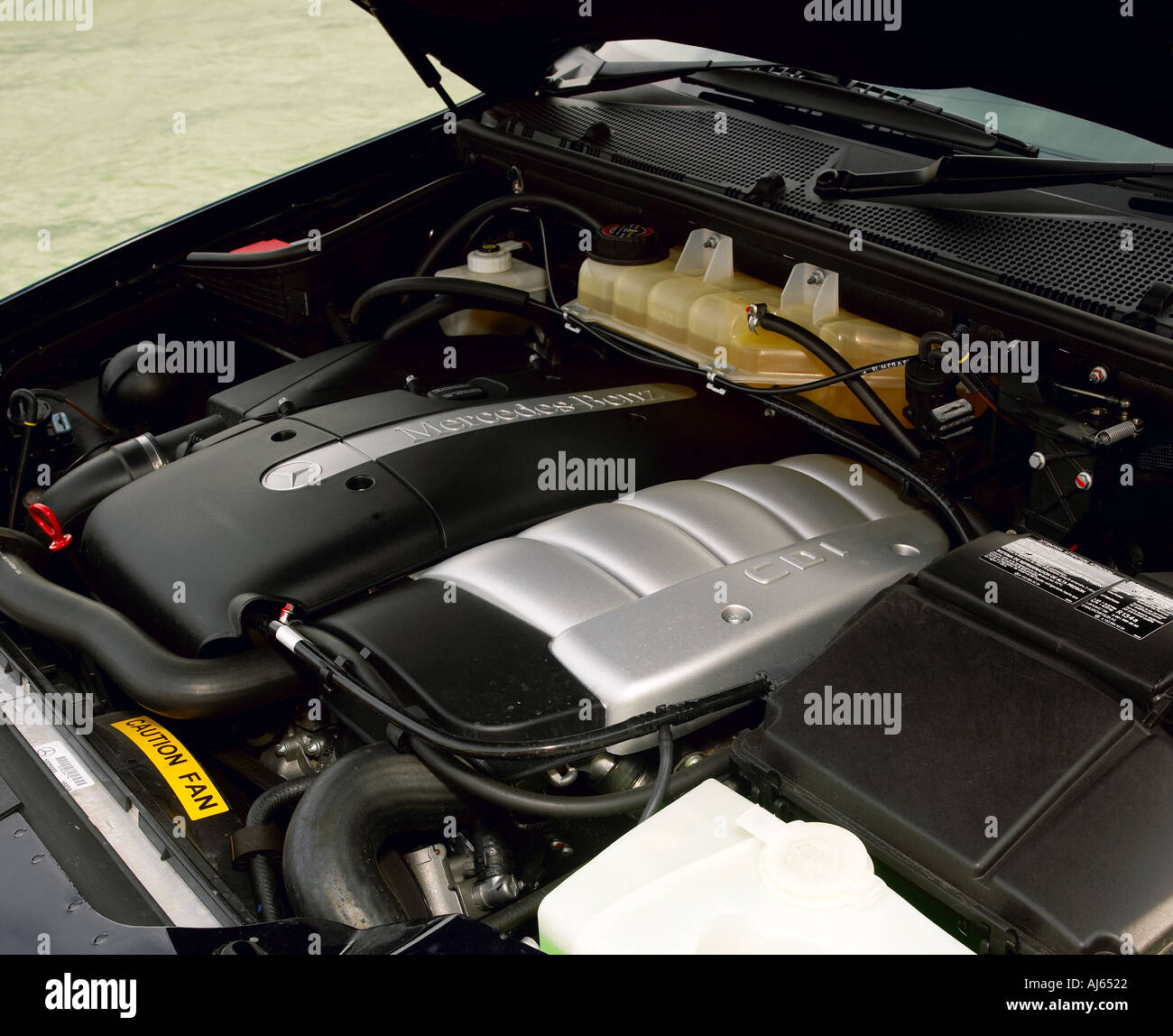 Mercedes ml270 cdi auto hi-res stock photography and images - Alamy