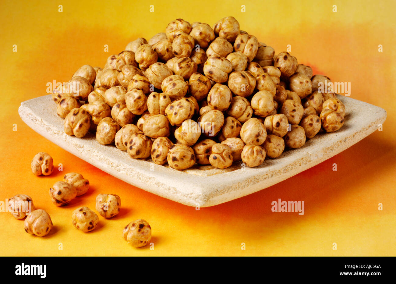 ROASTED YELLOW CHICKPEAS Stock Photo - Alamy