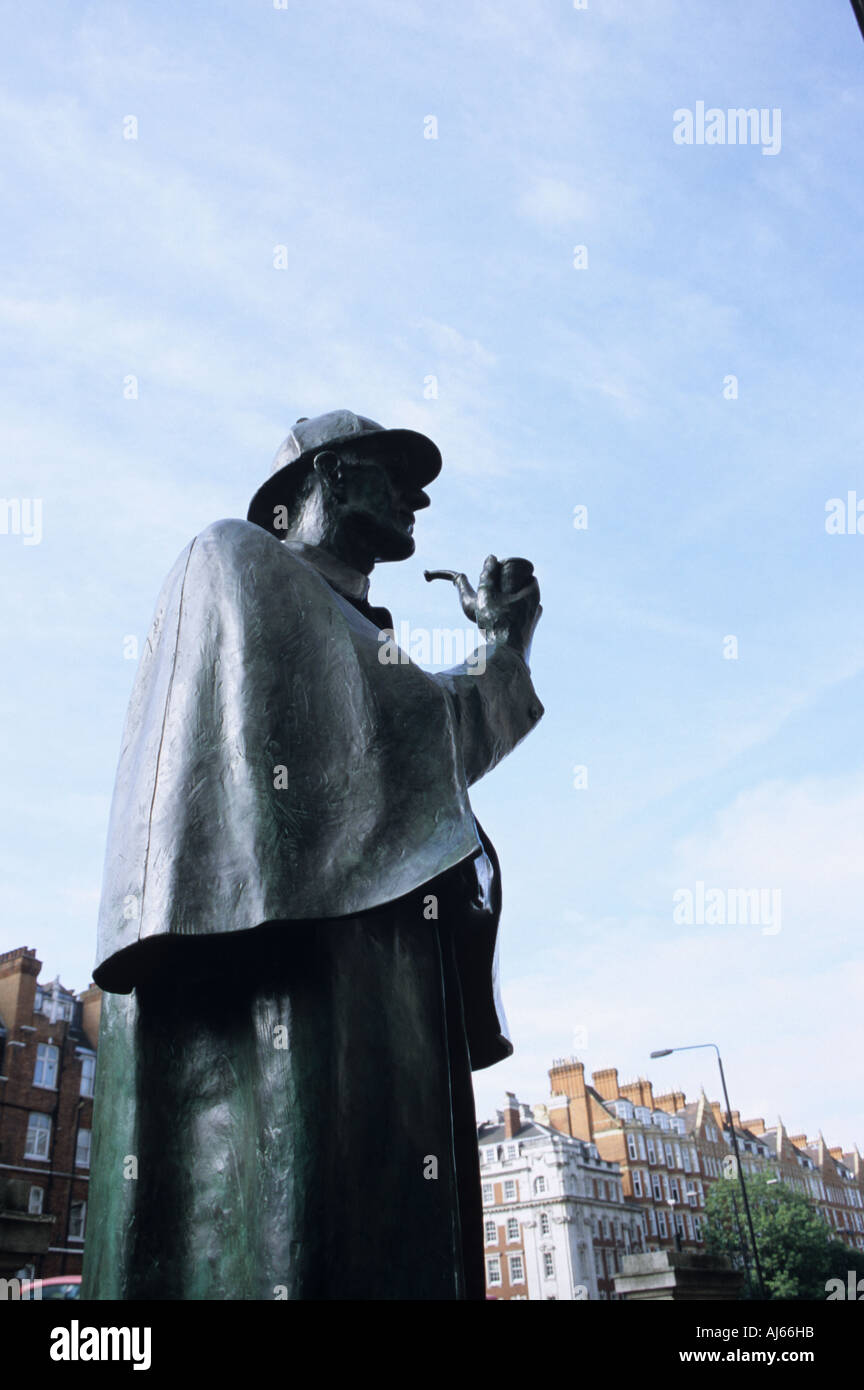 Sherlock Holmes In Baker Street London Stock Photo - Alamy