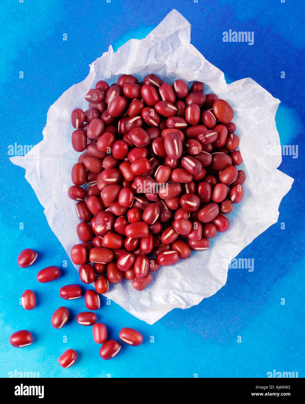 Uncooked aduki beans hi-res stock photography and images - Alamy
