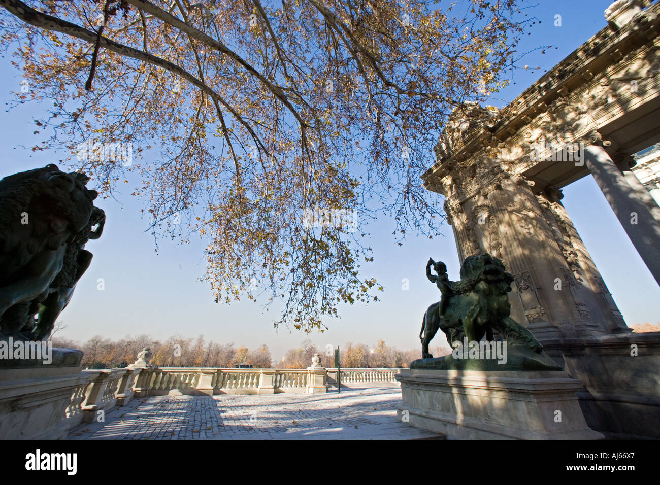 Scenic fall el retiro hi-res stock photography and images - Alamy