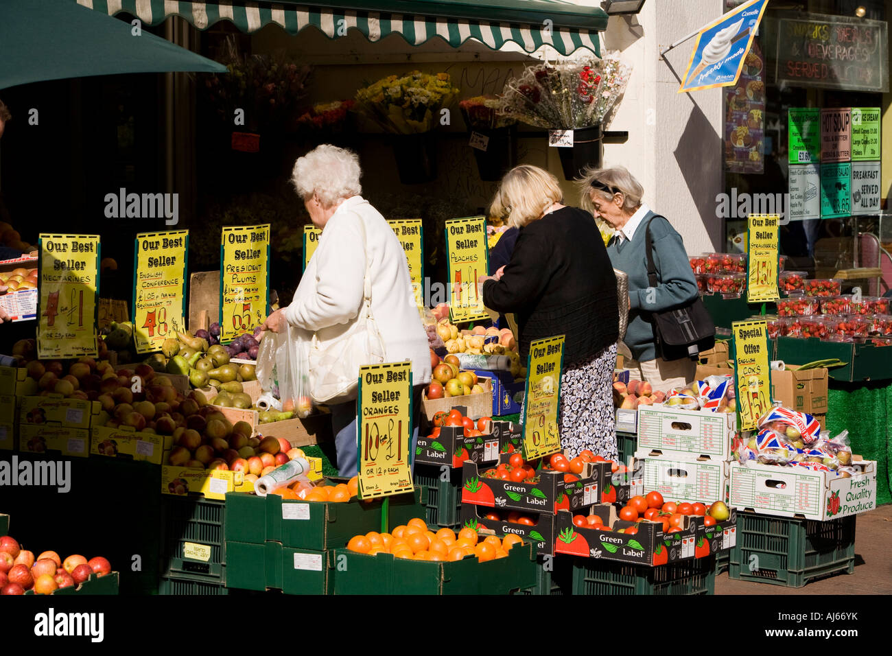 Deal kent high street hi-res stock photography and images - Alamy