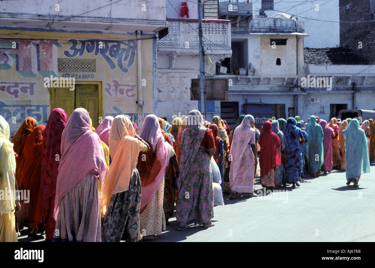 Indian funeral hi-res stock photography and images - Alamy