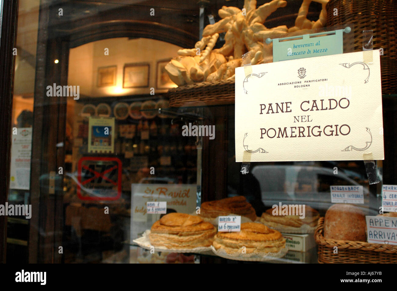 Bakery shop window sign advertising hi-res stock photography and images ...