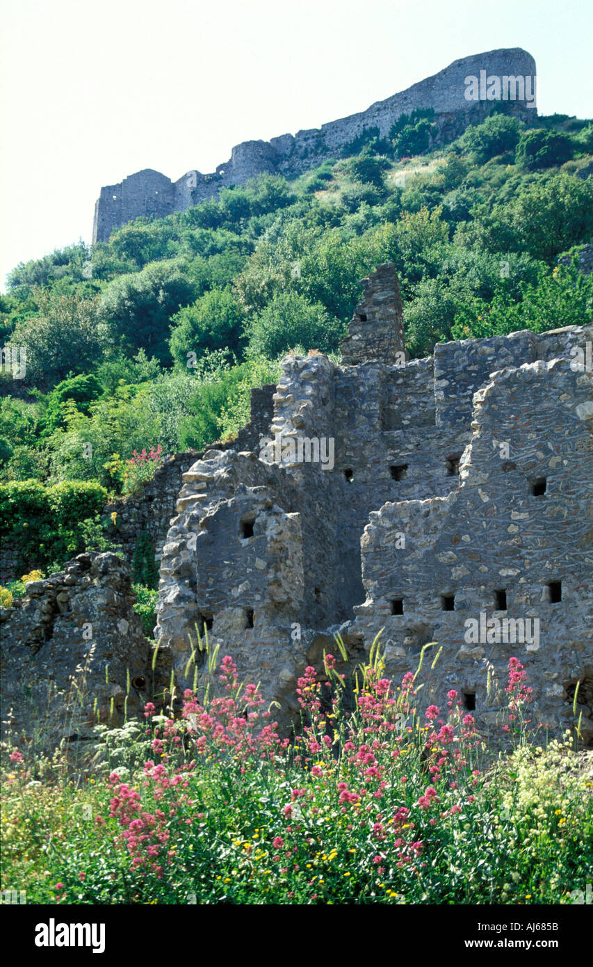 High medieval castle 11th century hi-res stock photography and images ...