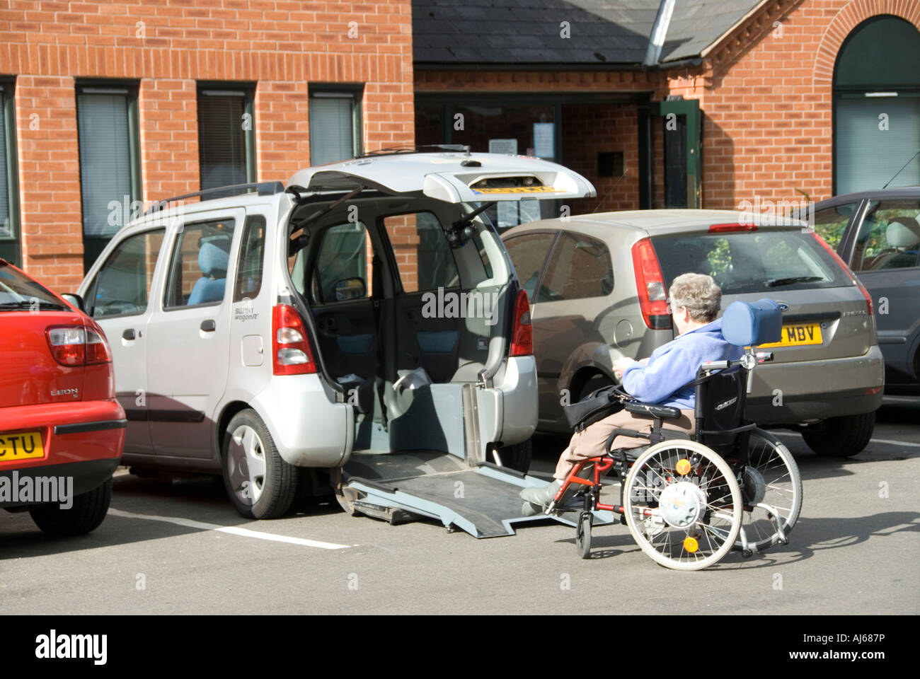 Disabled car hi-res stock photography and images - Alamy