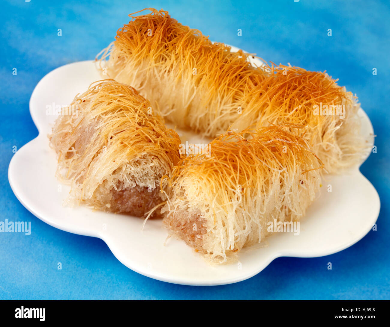 Kadayif hi-res stock photography and images - Alamy