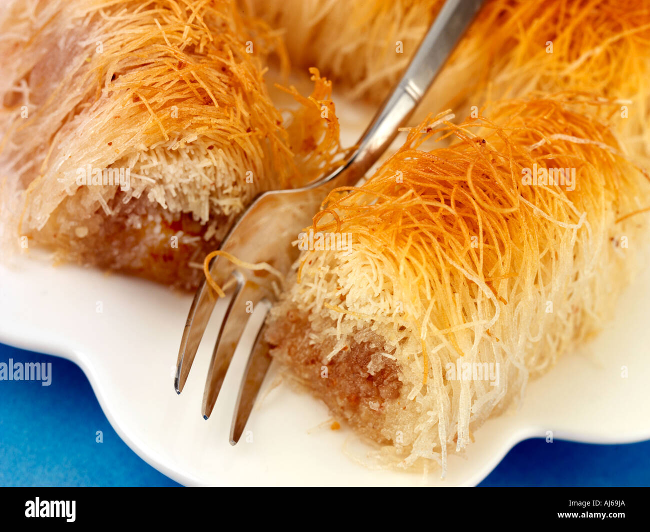 Kadayif hi-res stock photography and images - Alamy