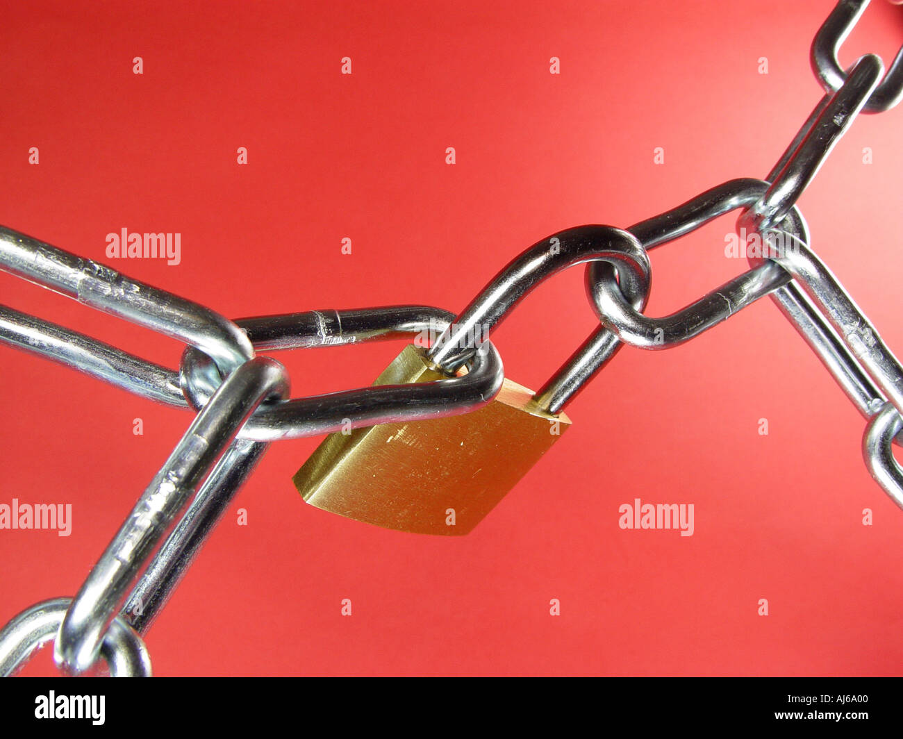 Chain with lock Symbol for passwords marriage data security access ...