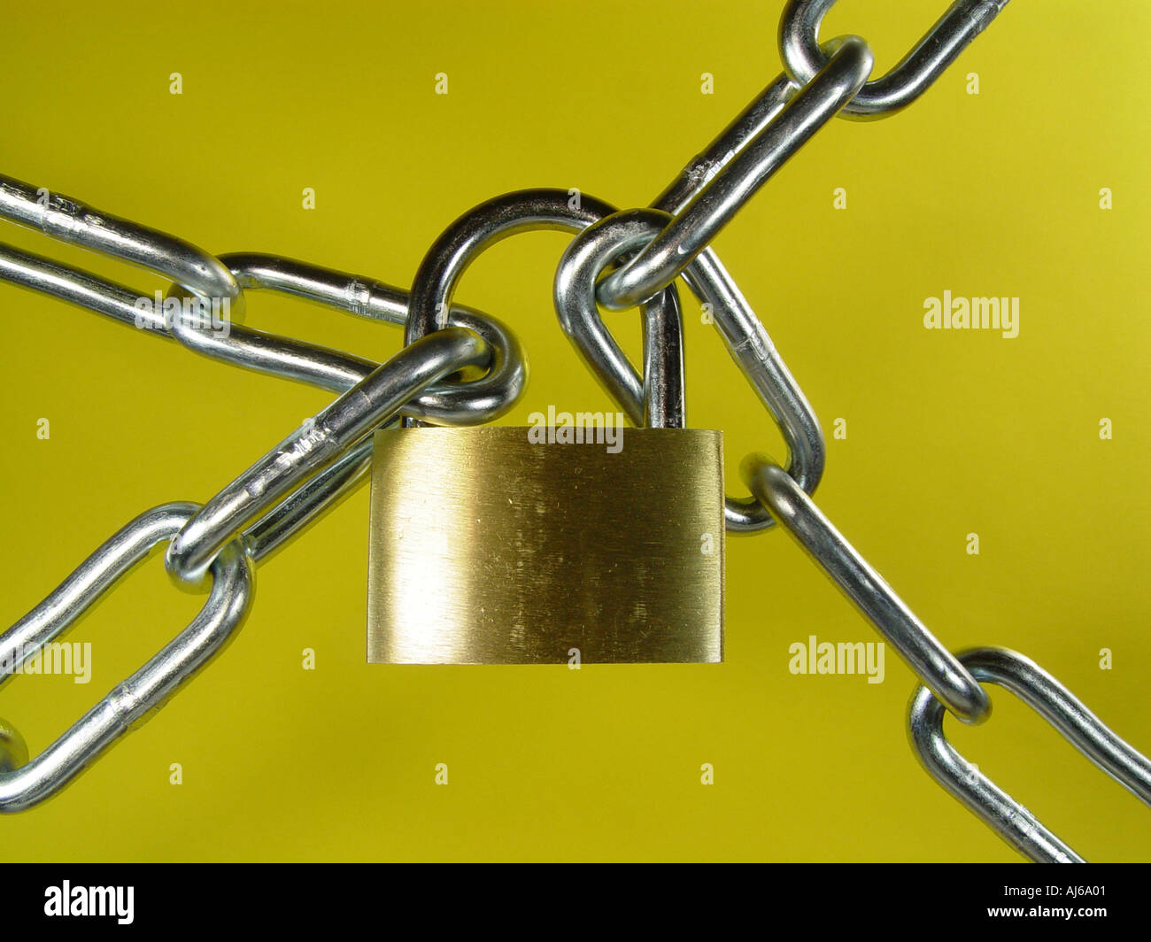 Chain with lock Symbol for passwords marriage data security access ...