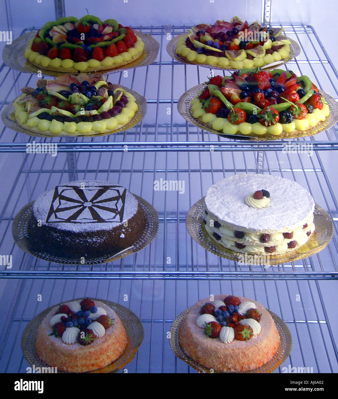 Quirky cakes hi-res stock photography and images - Alamy