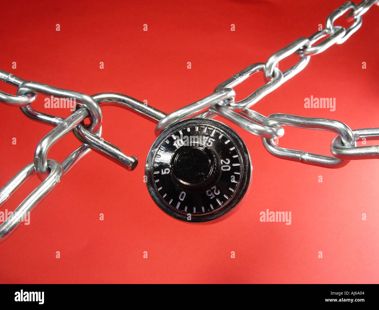 Chain with lock Symbol for passwords marriage data security access ...