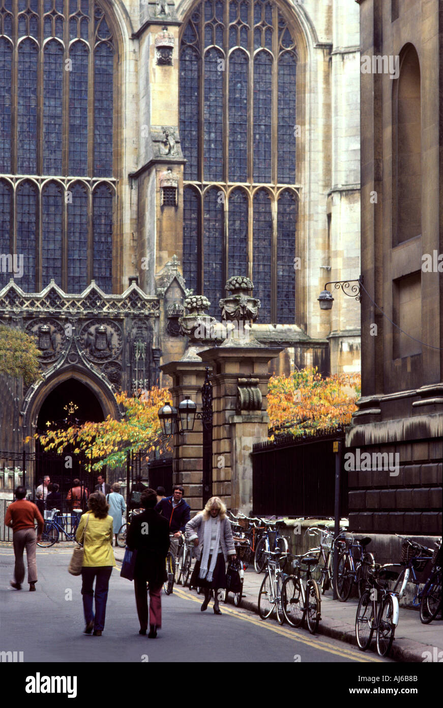 Cambridge student walk hi-res stock photography and images - Alamy