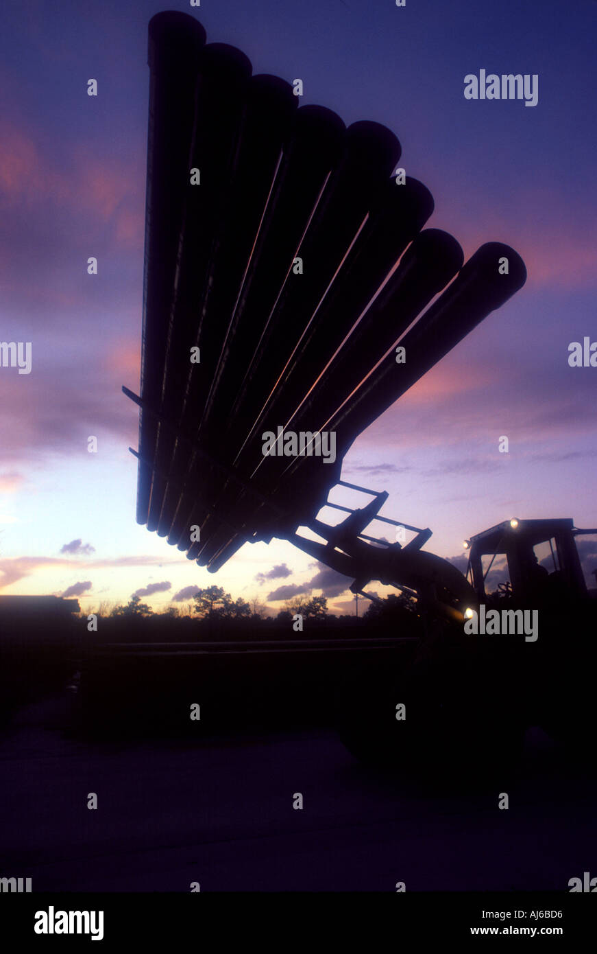 Pipe loader hi-res stock photography and images - Alamy