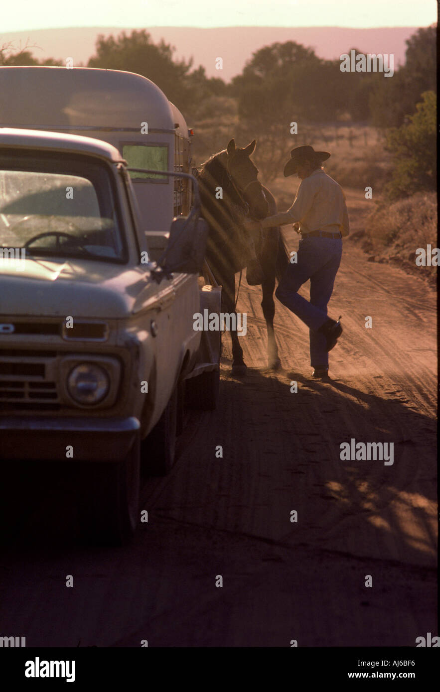 Arizona cowboy with horse and trailer Stock Photo - Alamy