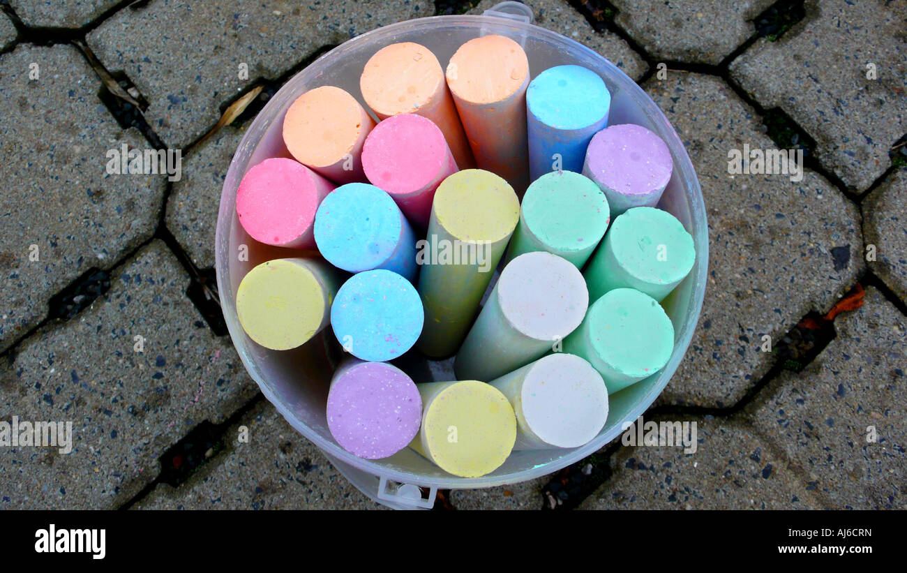 crayon and bin Stock Photo - Alamy