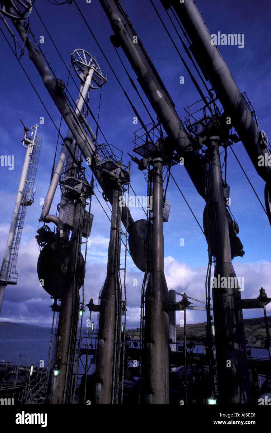 Oil gas or petrochemical loading booms Stock Photo - Alamy