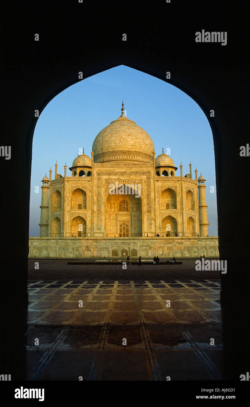 Mogul indian palace hi-res stock photography and images - Alamy
