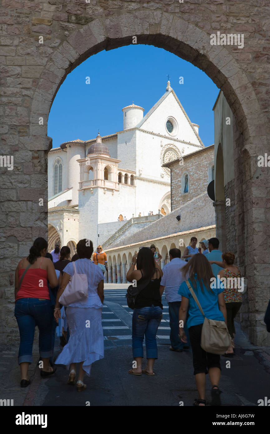 Tourists and pilgrims with the Basillica Assisi Umbria Stock Photo - Alamy