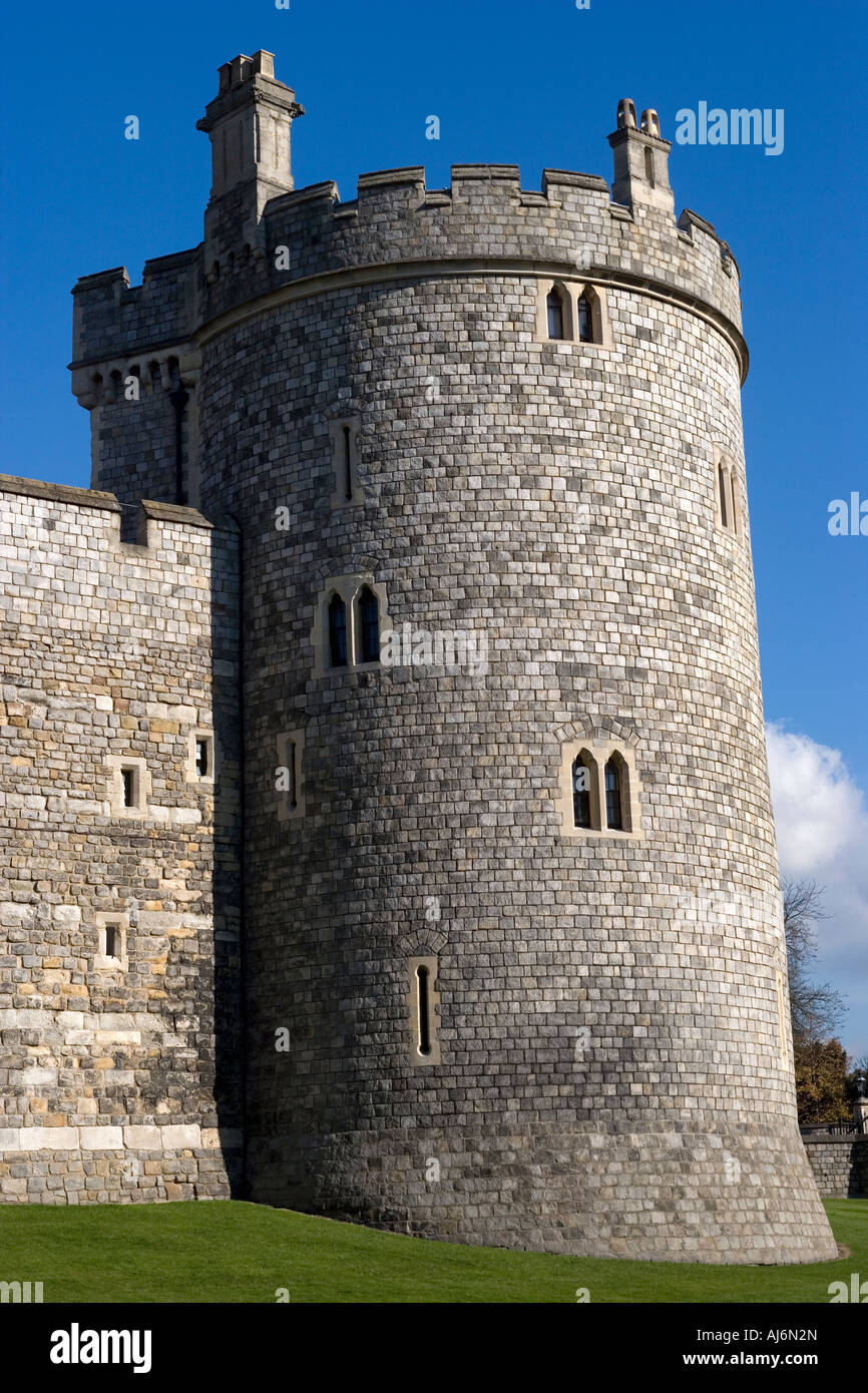 Windsor england castle walls hi-res stock photography and images - Alamy