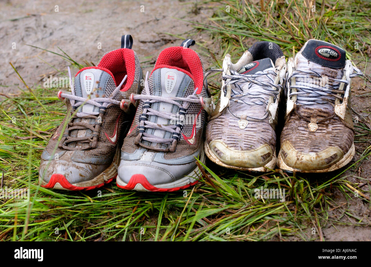 Wet and muddy competitors trainers in the World Bog Snorkelling ...