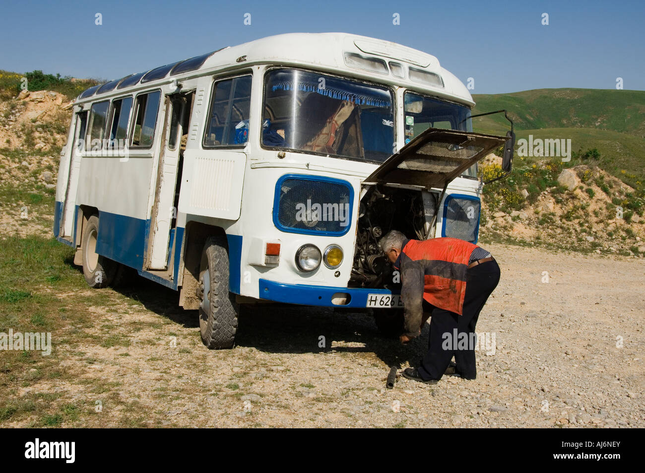 Old bus driver hi-res stock photography and images - Alamy