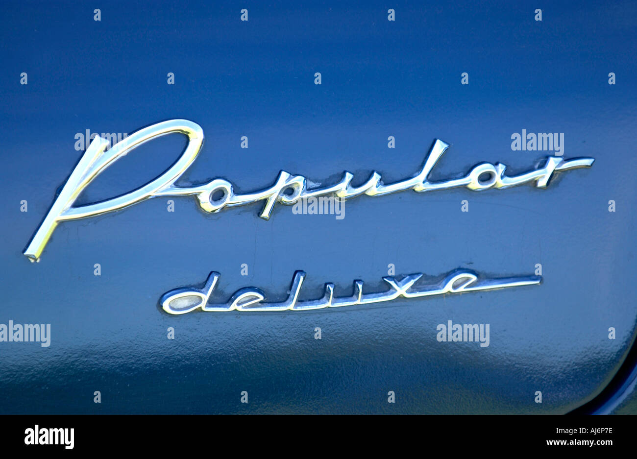 Chrome ford badge hi-res stock photography and images - Alamy