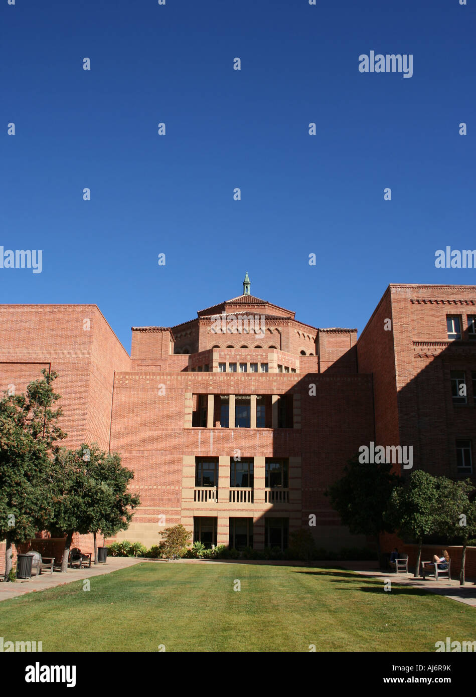 Powell Library UCLA campus Los Angeles October 2007 Stock Photo - Alamy