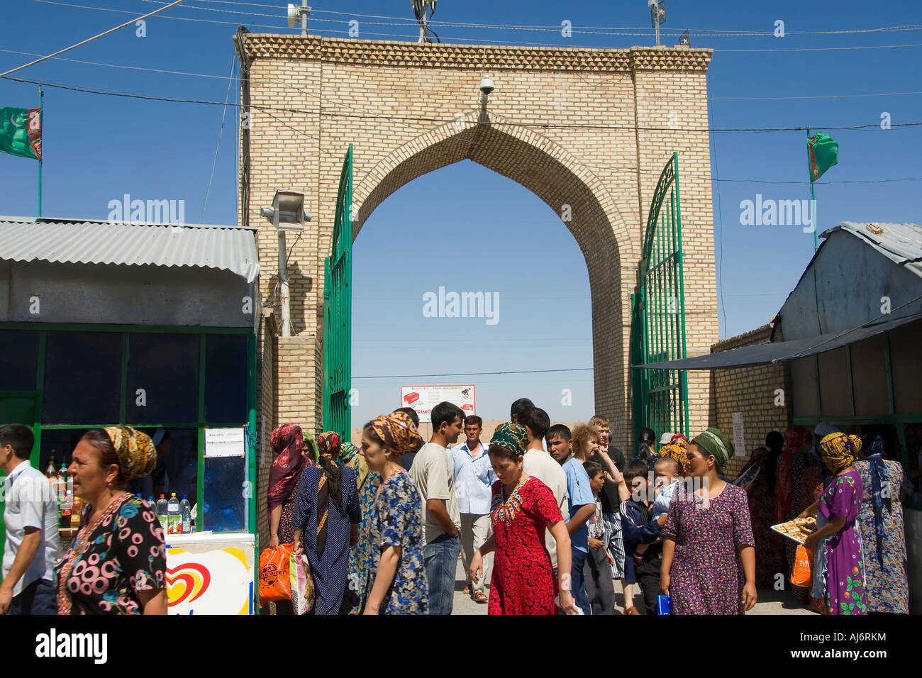 Tolkucha bazar, Ashgabat (Asgabat), Turkmenistan Stock Photo - Alamy