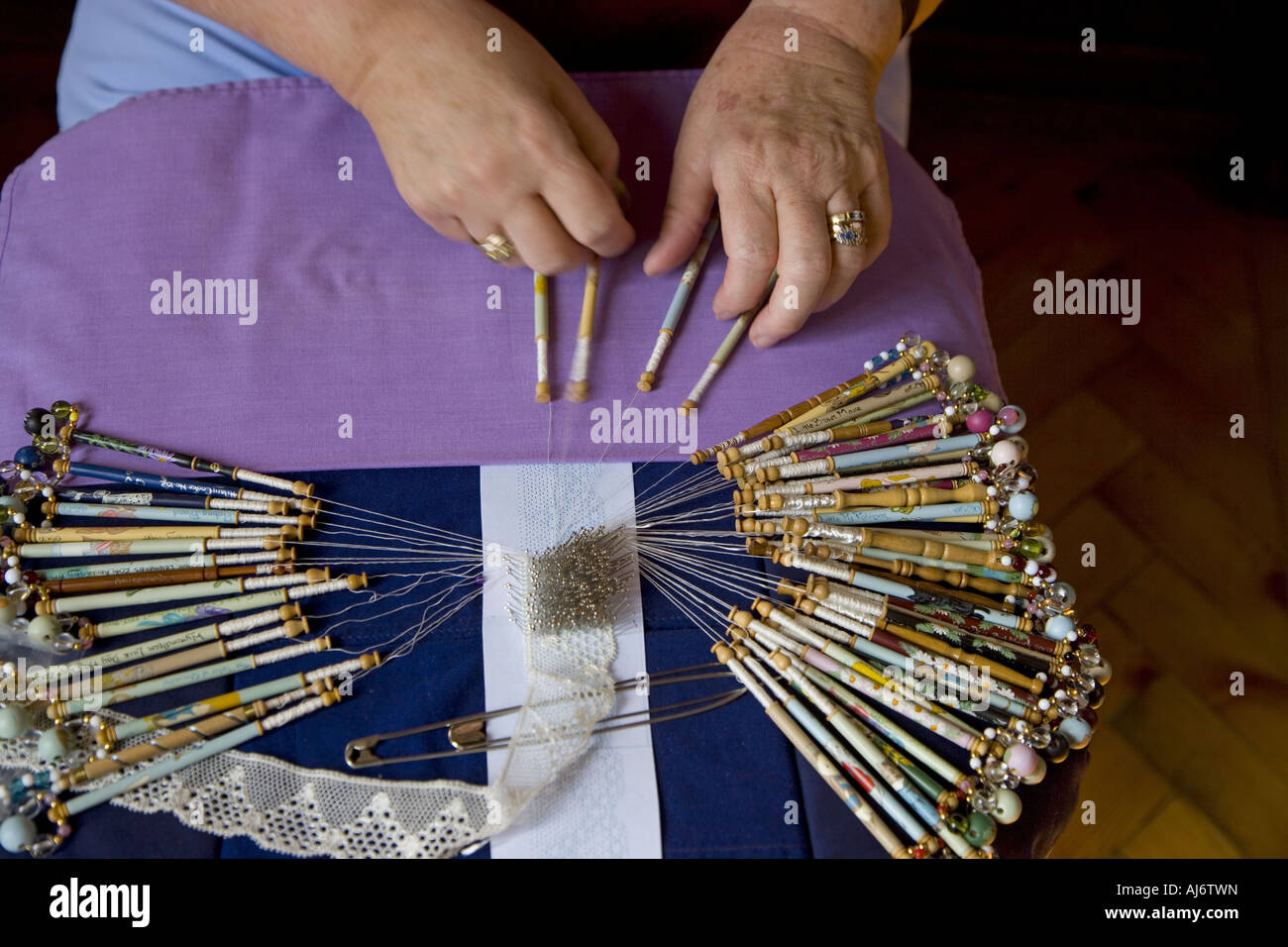 Lace maker hands hi-res stock photography and images - Alamy