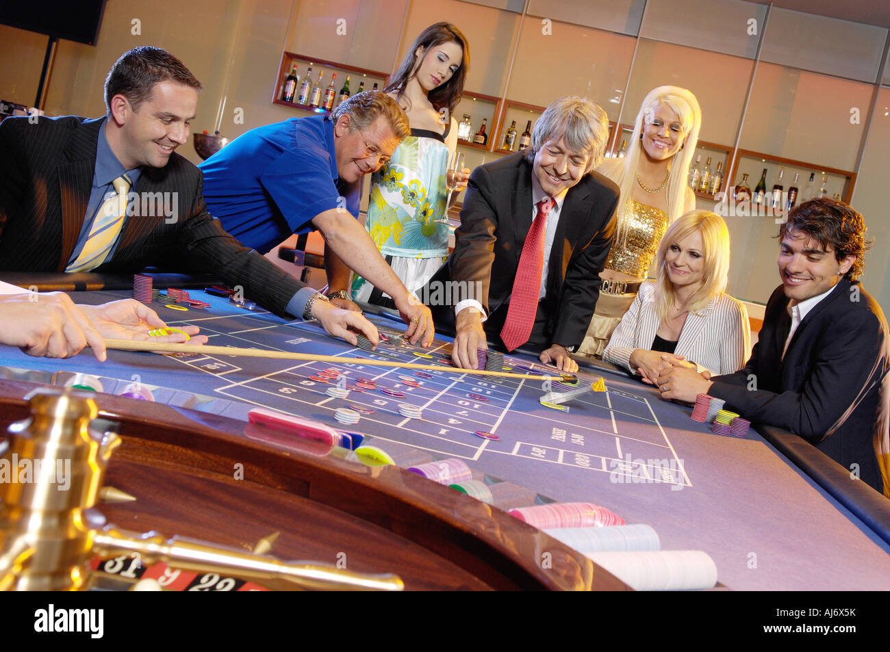 people playing roulette in a casino Stock Photo - Alamy