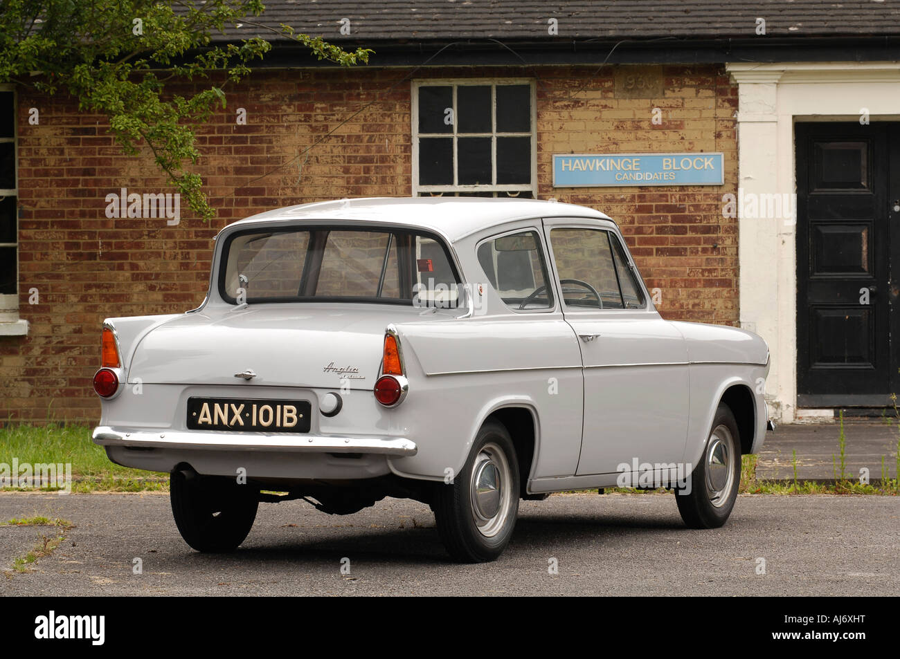 1964 Ford Anglia 105E De Luxe Stock Photo - Alamy