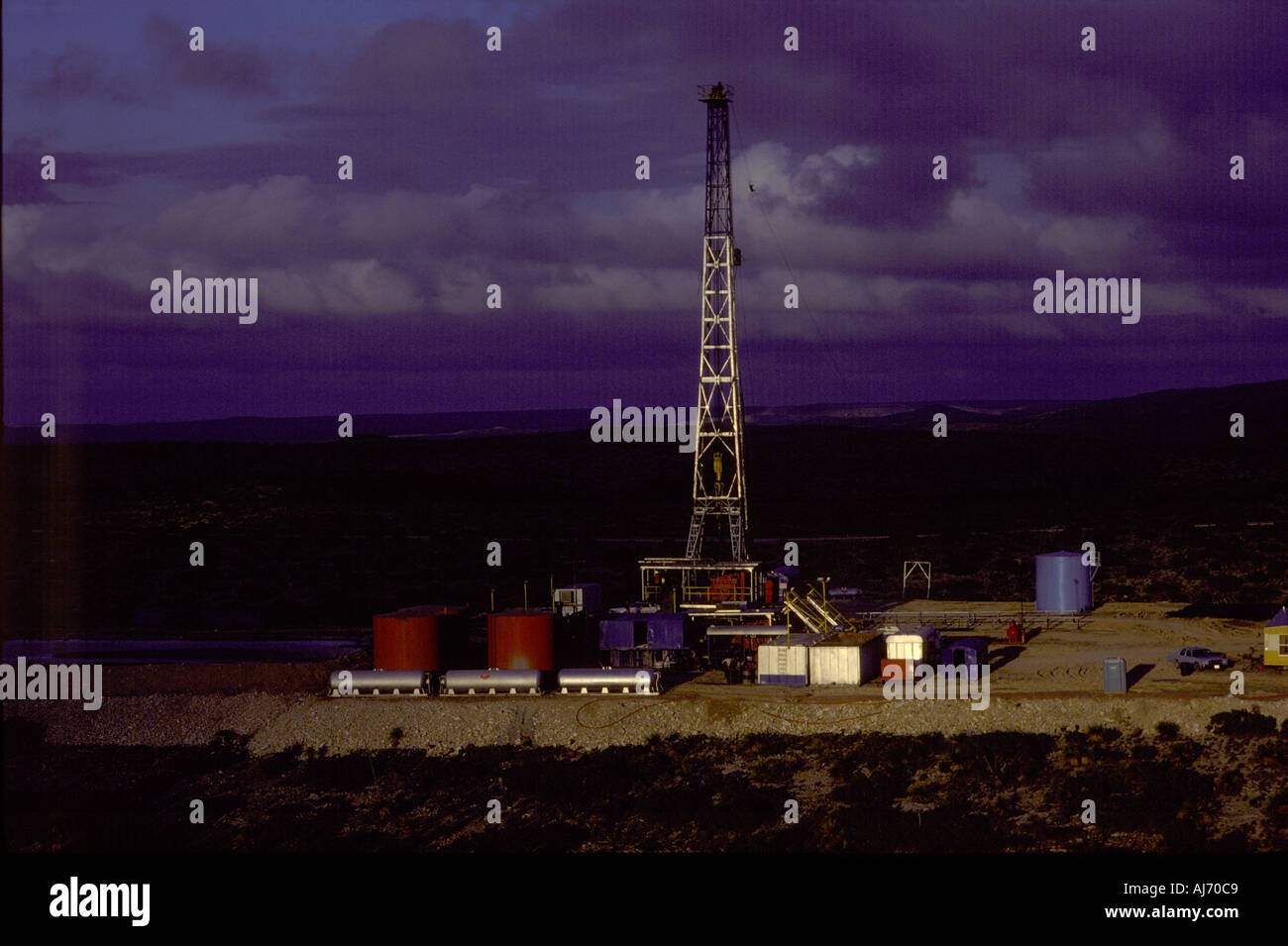 Oil rig in west Texas Stock Photo - Alamy