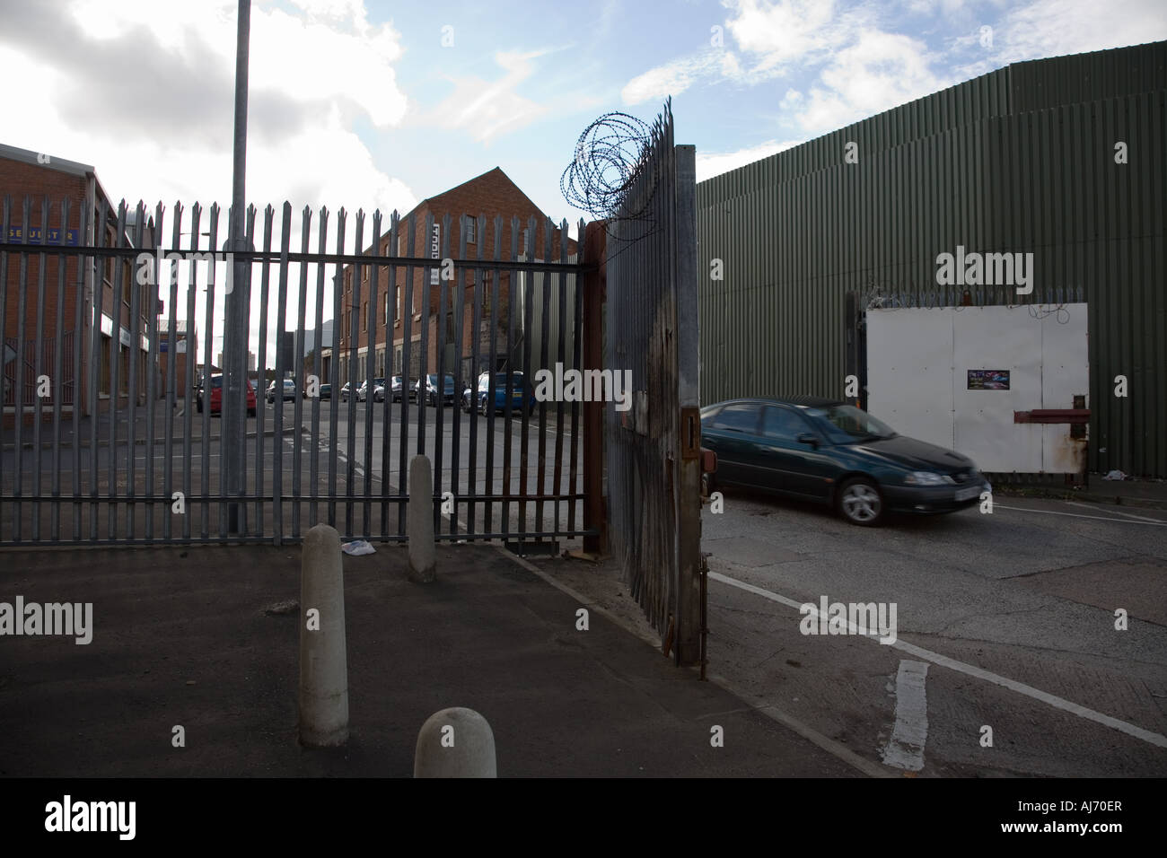 Border barrier northern ireland hi-res stock photography and images - Alamy