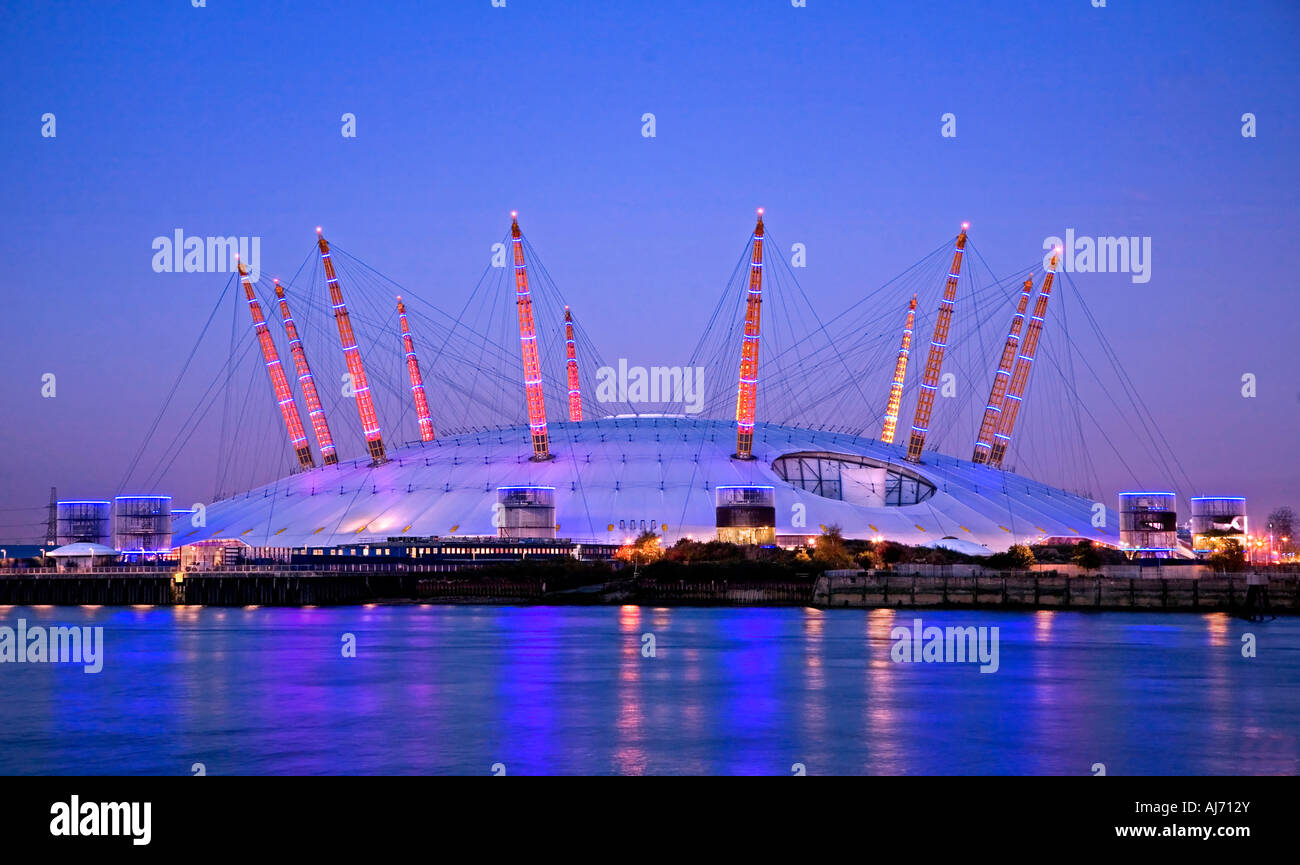o2 arena night shot Stock Photo - Alamy