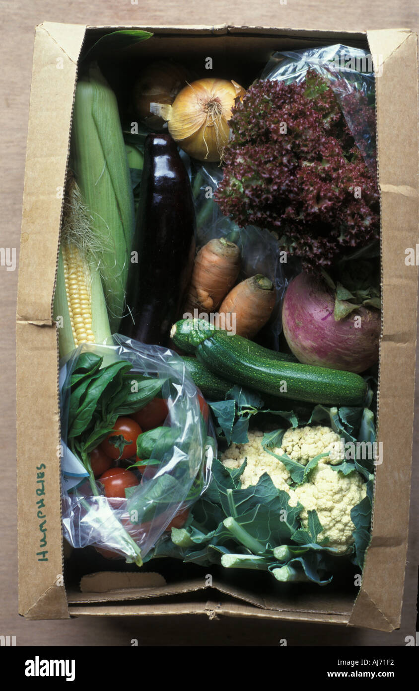Organic vegetable box Stock Photo - Alamy