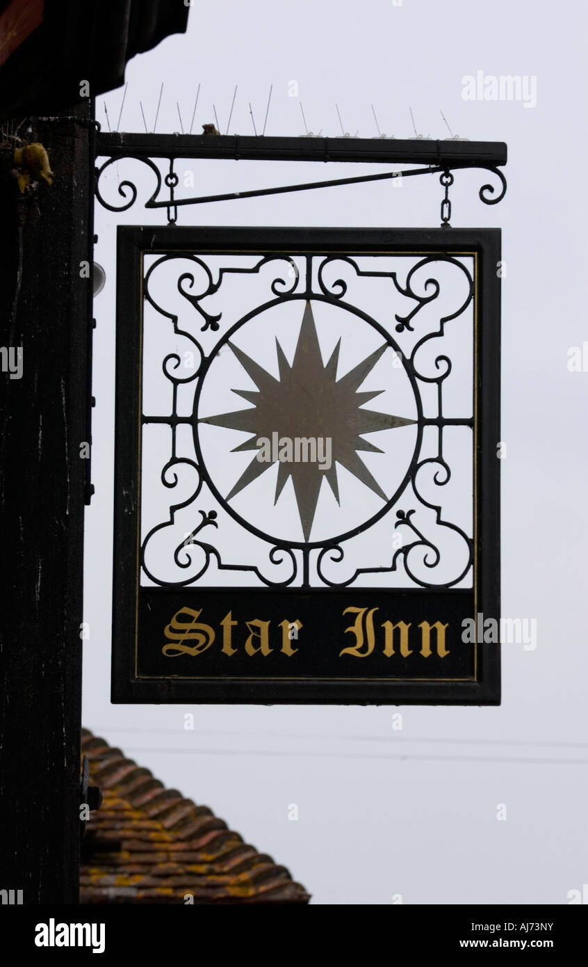 Star inn pub sign hi-res stock photography and images - Alamy