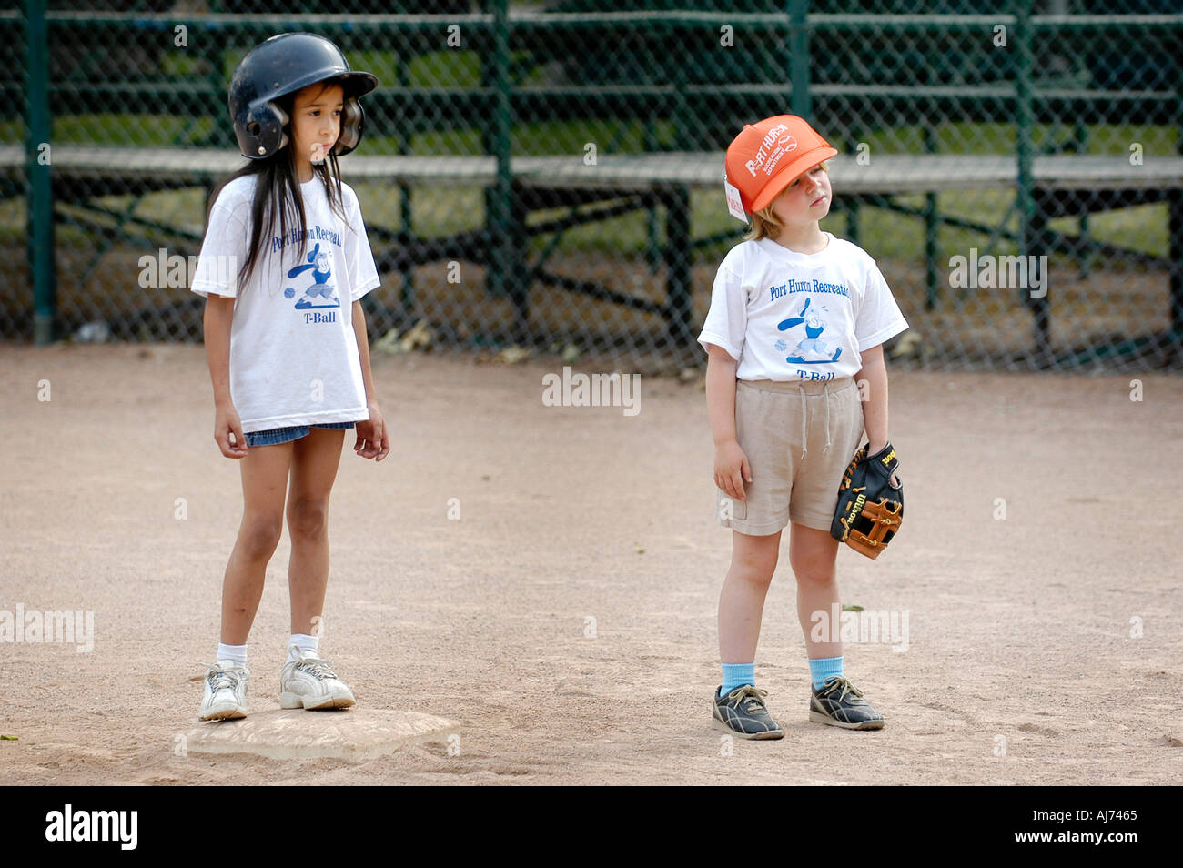 Children learn play baseball hi-res stock photography and images - Alamy