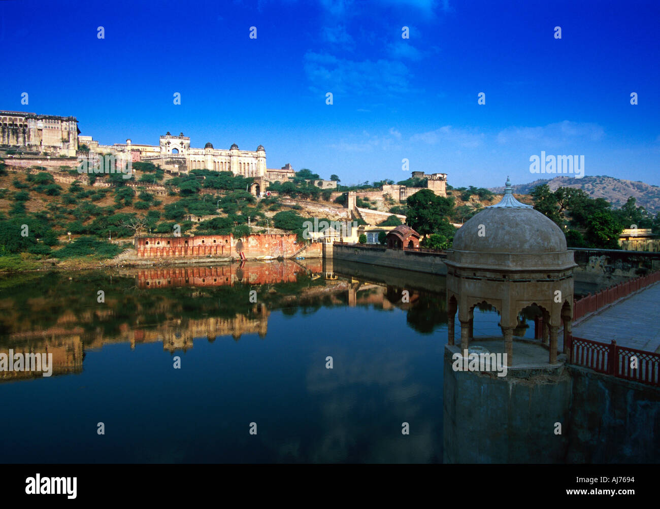 Maota lake and Amber Fort, near Jaipur, Rajasthan, India Stock Photo ...