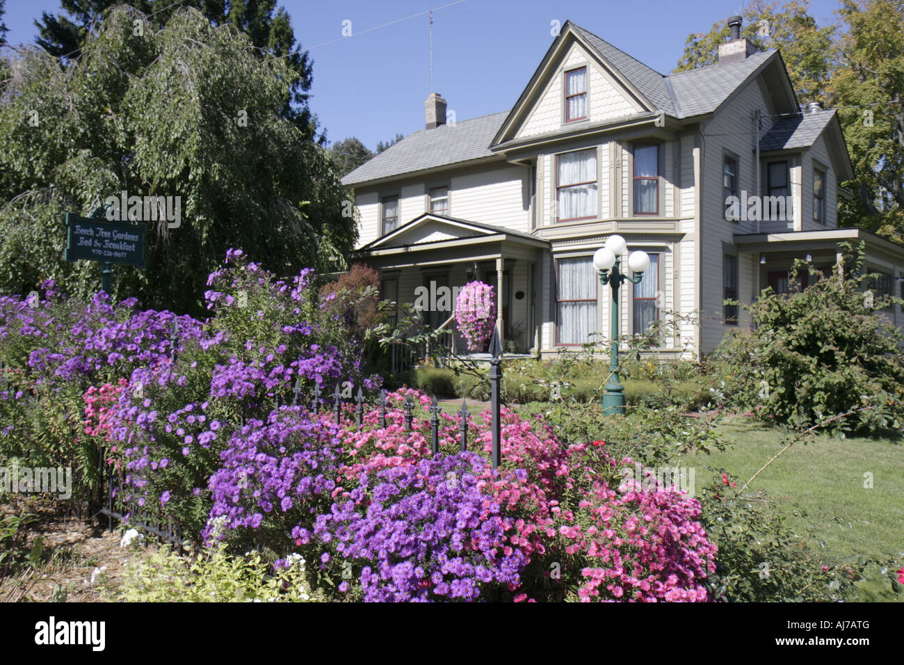Pocono Poconos Mountains Pennsylvania,Lake Ariel,Beech Tree Gardens Bed ...