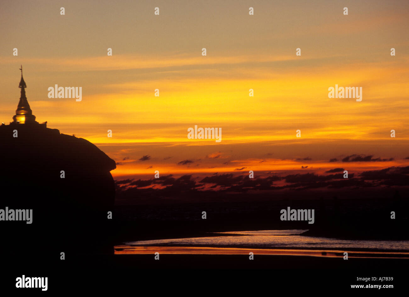 Chaungtha Beach Pagoda Myanmar Burma SE Asia Stock Photo - Alamy