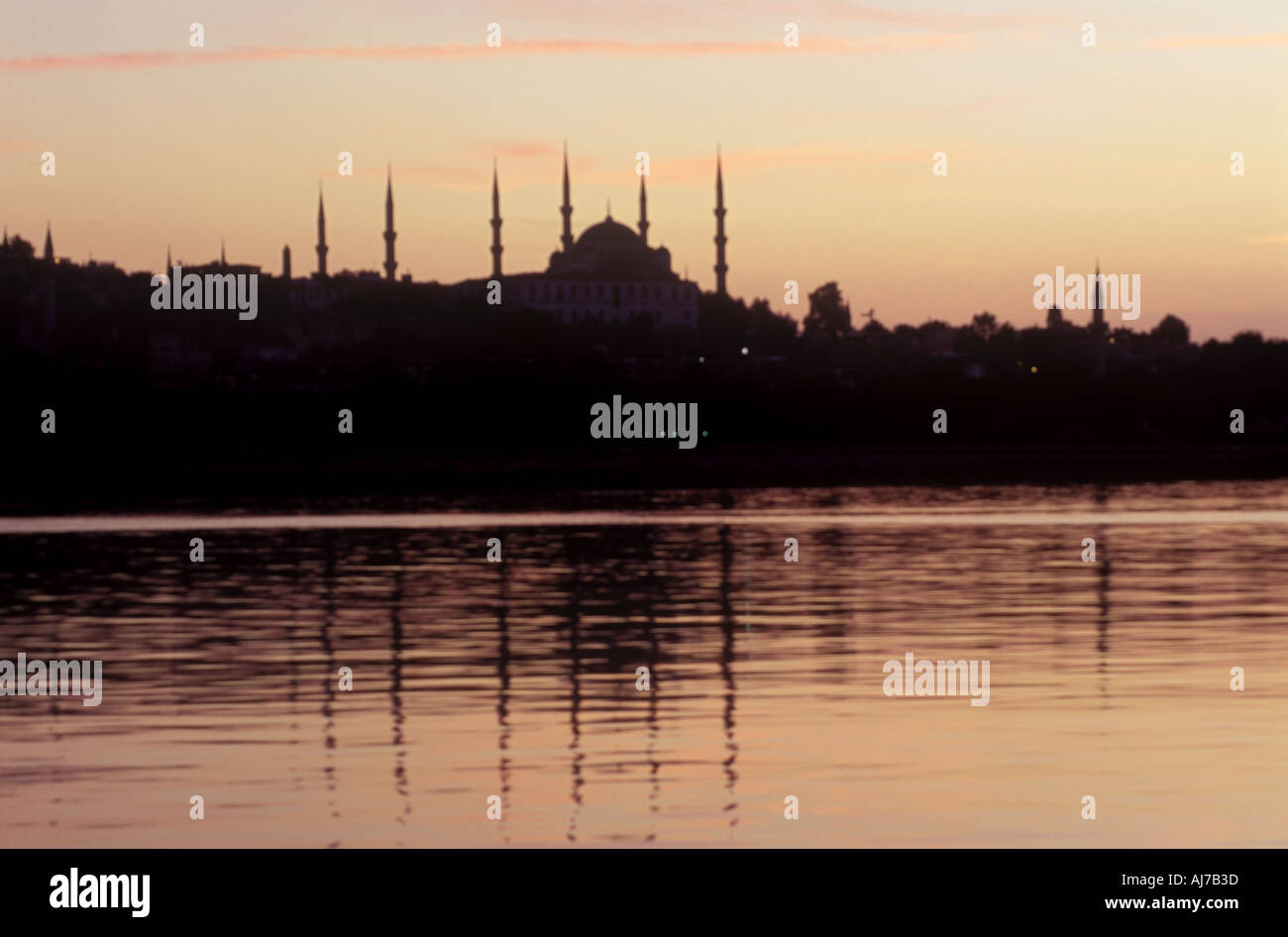 Blue Mosque Bosphorous River Istanbul Turkey Stock Photo - Alamy