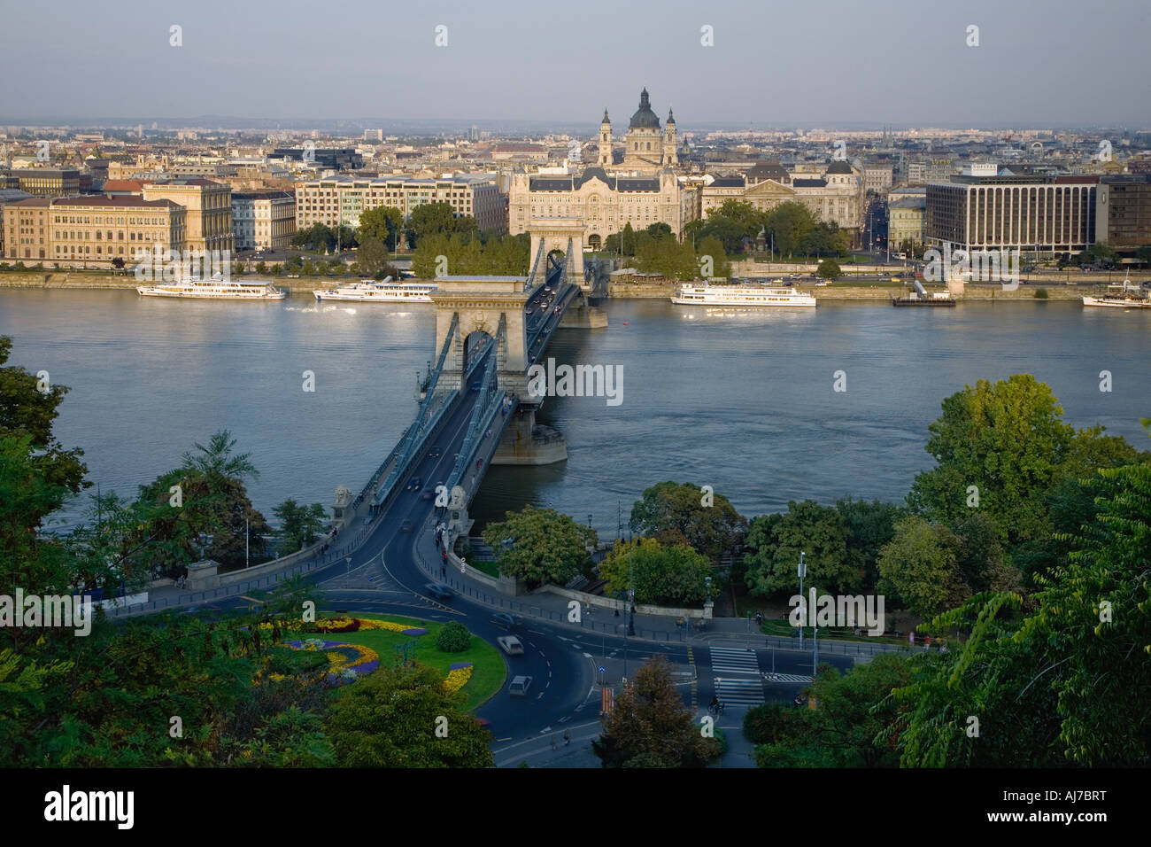 Early light on the buildings of Pest, Chain Bridge crosses the Danube ...