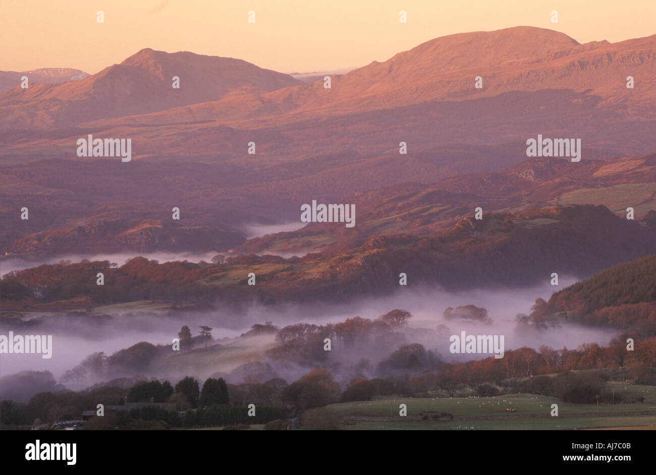 Moelwyn range hi-res stock photography and images - Alamy