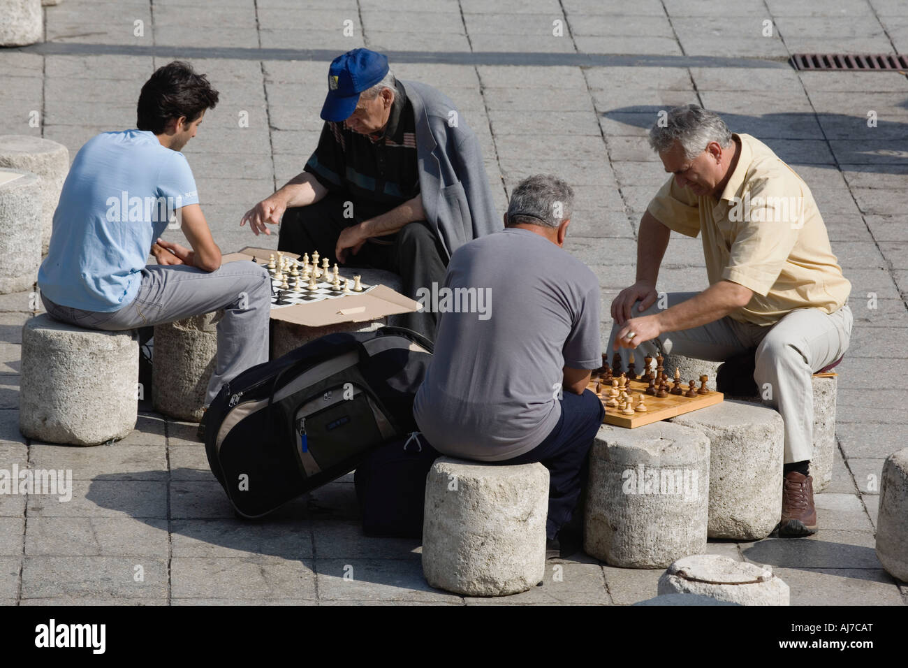 Chess players on Baross Square at the Budapest Keleti Palyaudvar ...