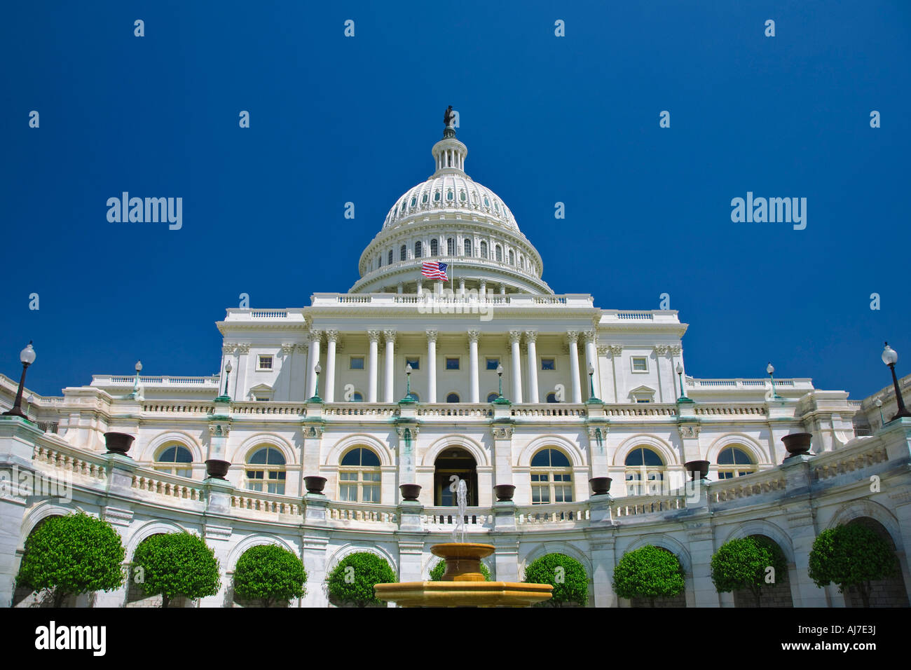 Front view capitol hi-res stock photography and images - Alamy