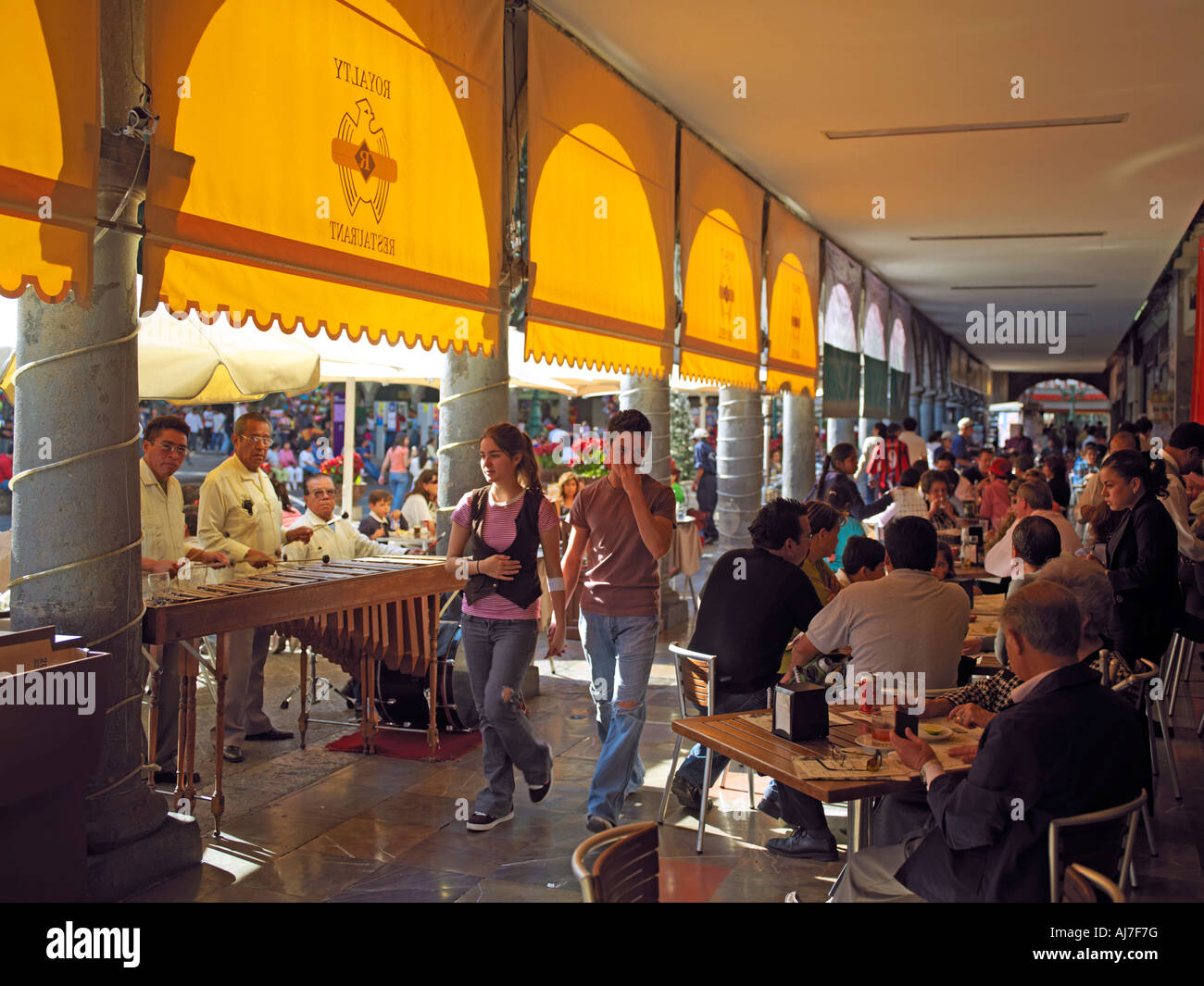 Couple of young musicians hi-res stock photography and images - Alamy