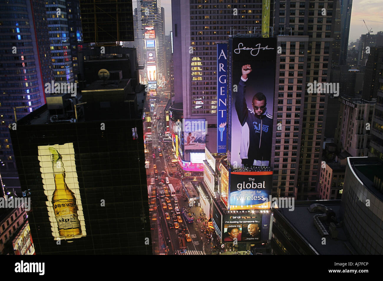 Times square from above hi-res stock photography and images - Alamy