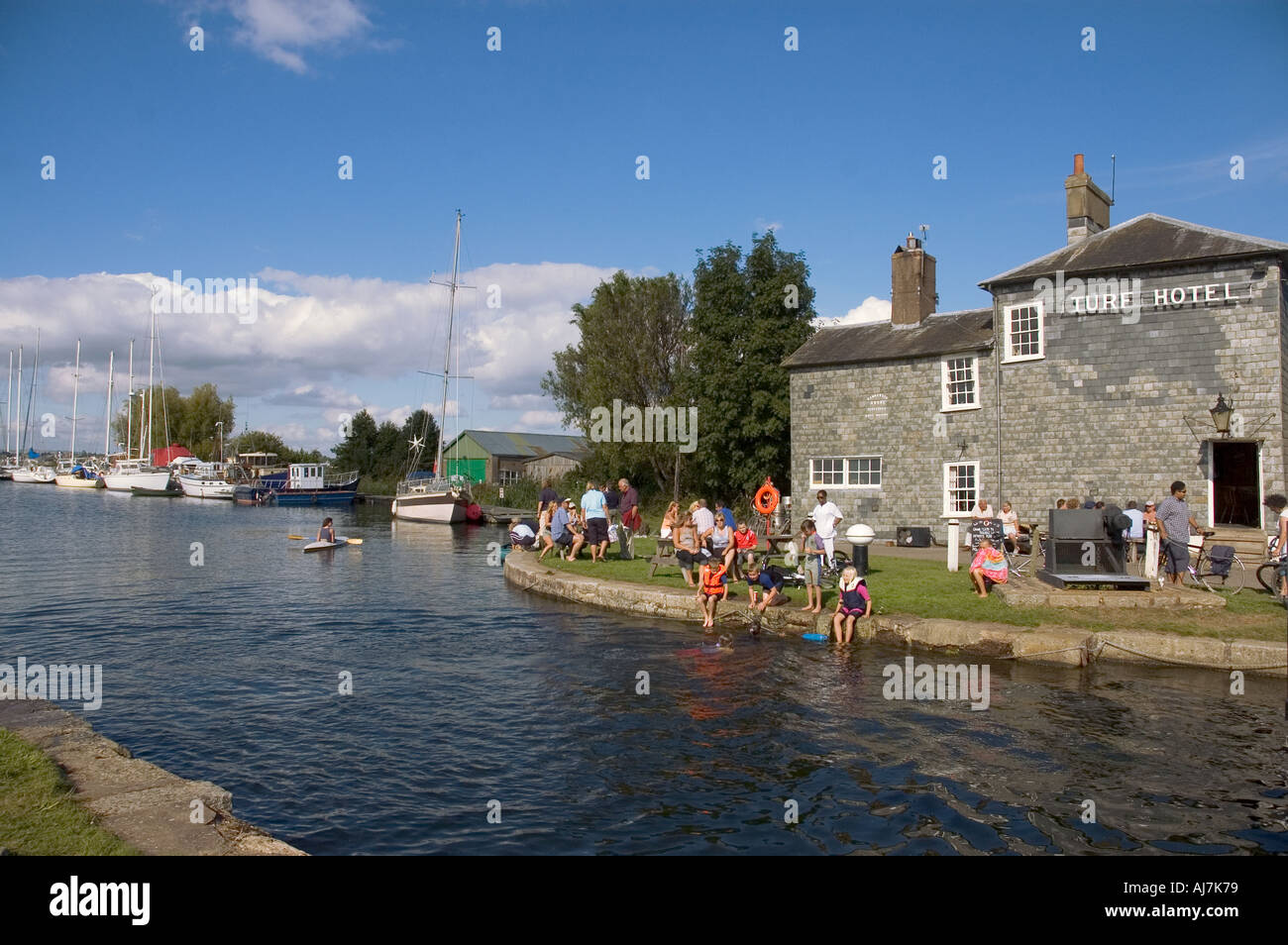 Turf hotel pub devon hi-res stock photography and images - Alamy